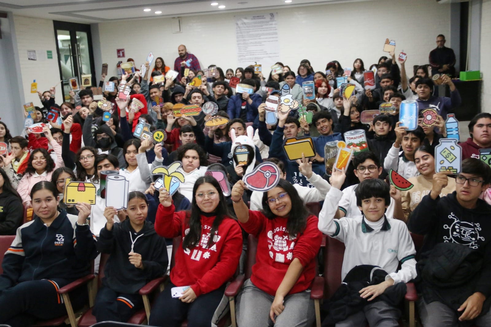 Se unen estudiantes a la SEDUMA para preservar el medio ambiente. - CRM